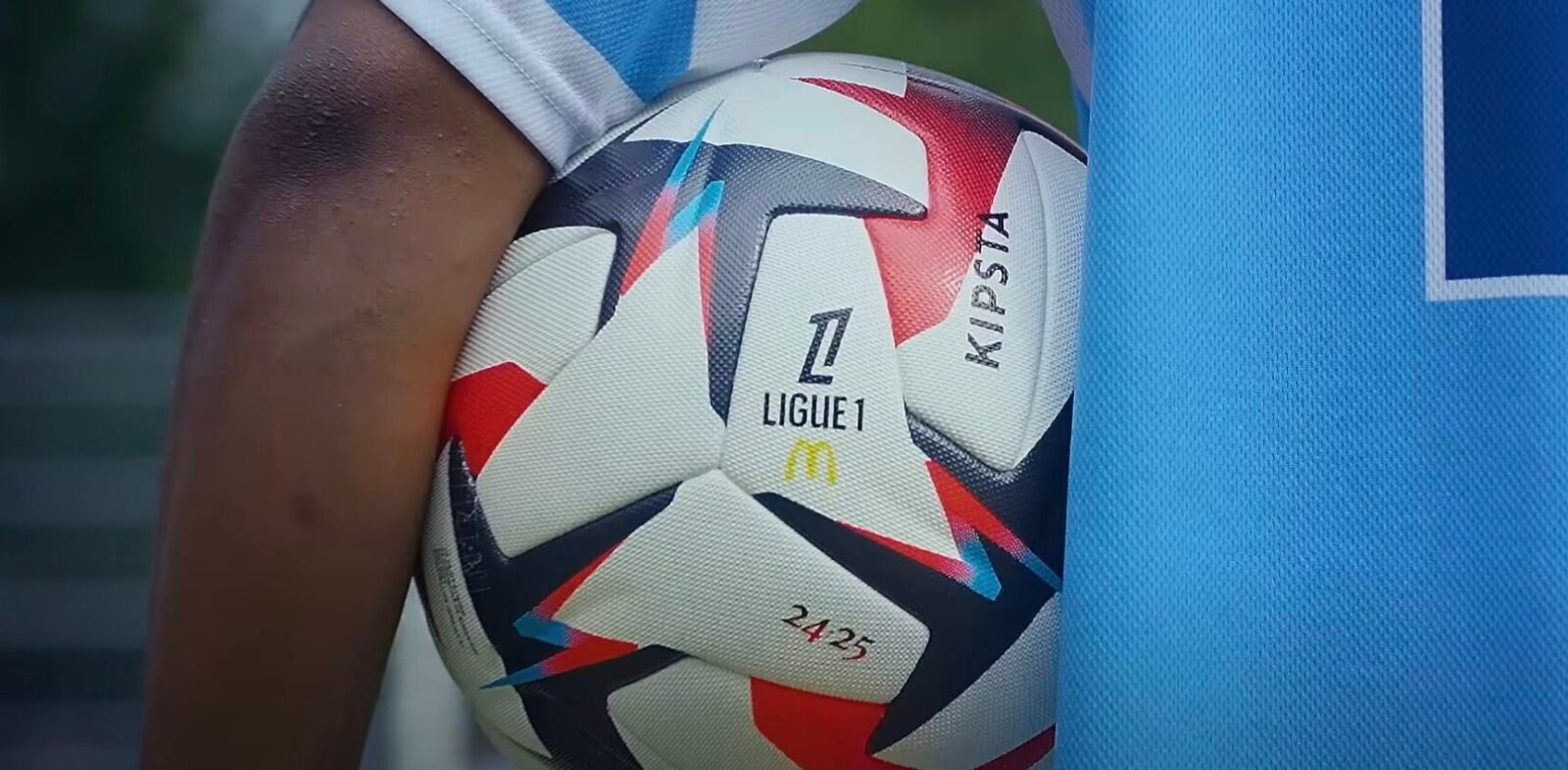 Ruée sur les Golden Menu, DAZN fait un braquage au McDo